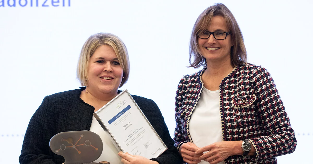 Sybit erhält familyNET Award